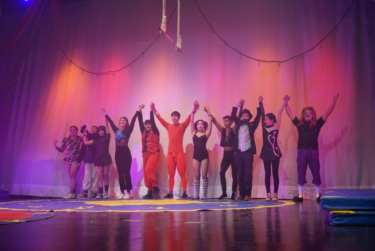 Castro rinde un emocionante homenaje al circo chileno con “El Gran ...